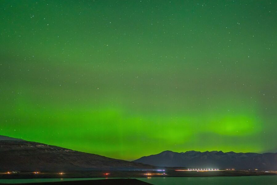 From Reykjavik: Northern Lights Guided Tour with Photos - Itinerary Breakdown and What to Expect