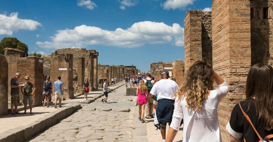 From Rome: Pompeii and Positano with Limoncello Tasting - Transportation and Group Size: Why It Matters