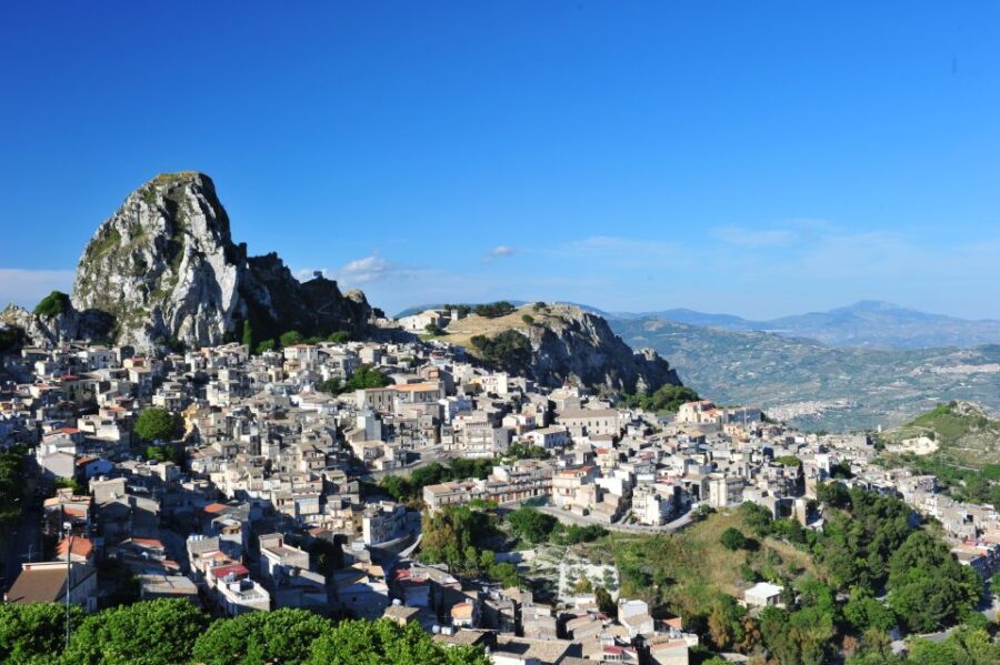 From Sciacca: Caltabellotta Private Tour with Food Tasting - Exploring the Historic Center and "Terra Vecchia"