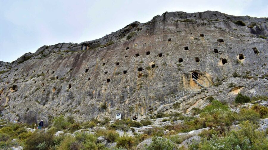 From Valencia: Bocairent and Covetes dels Moros Day Trip - Scenic Views and Natural Beauty