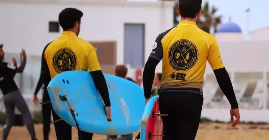 Fuerteventura: 3-Days Surf Lesson for Beginners in Corralejo - The Learning Environment and Group Dynamics