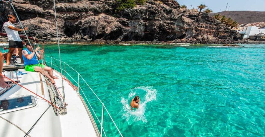 Fuerteventura: Sailing with Snorkeling and Dolphin Watching - What Sets This Tour Apart?