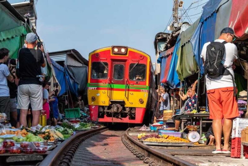Full Day Floating Market Tour : Explore the iconic landmark - Key Points