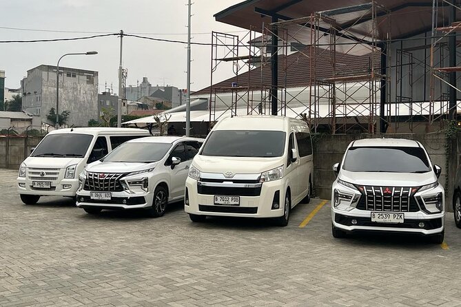 Fullday 10 hours rent a car in Jakarta city with toll & parking - Key Points