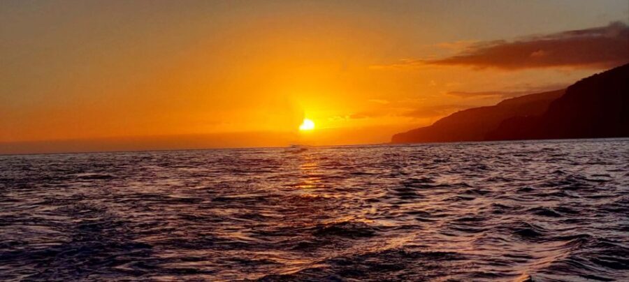 Funchal: Cabo Girão Sunset Catamaran Tour - The Experience in Detail