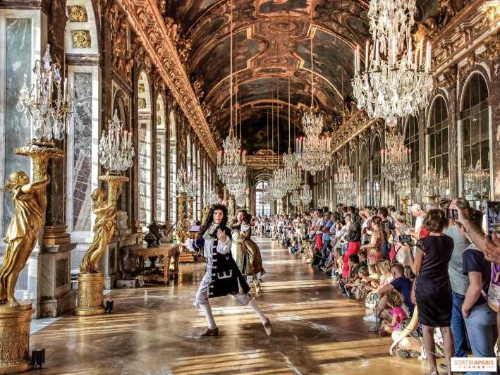 Giverny & Versailles Full-day Tour by Luxury Car - Practical Tips for Travelers