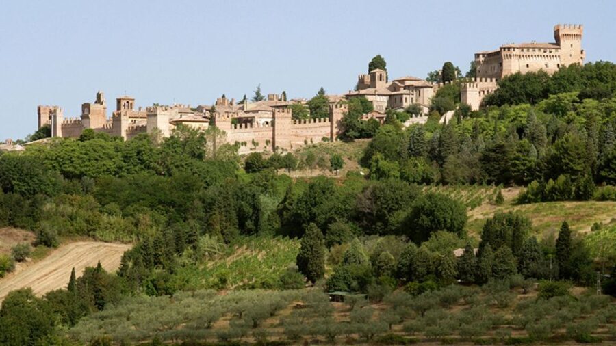 Gradara: Medieval Myths and Legends Group Walking Tour - The Itinerary in Detail