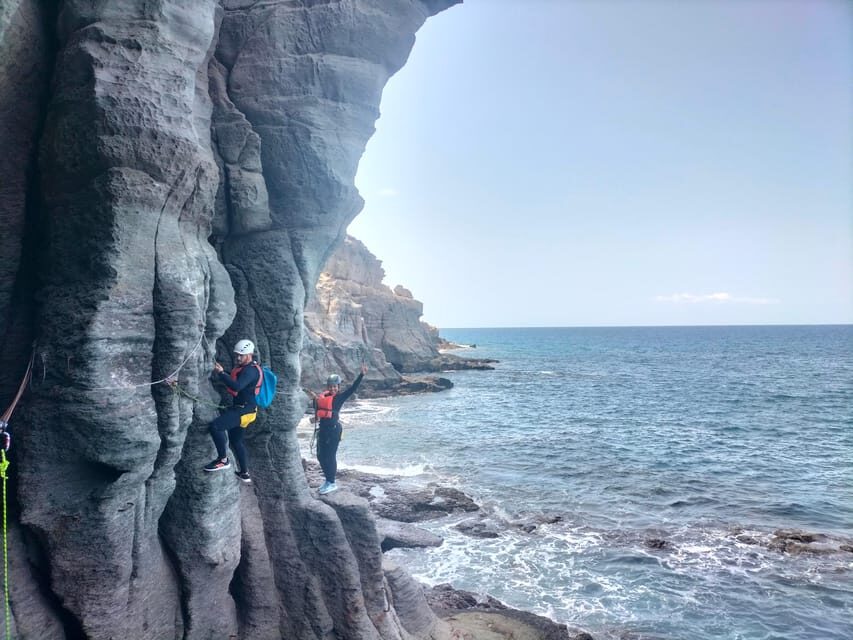 Gran Canaria : Coastering adventure - Included and Not Included