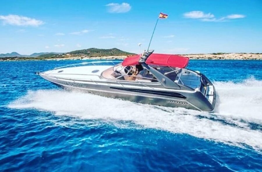 Gran Canaria: Private yacht excursion with Aperitif, drinks and snorkeling - Key Points