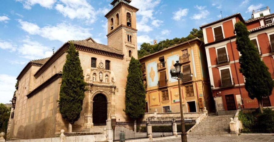 Granada: Albayzin and Sacromonte Walking Tour - What Youll See and Experience