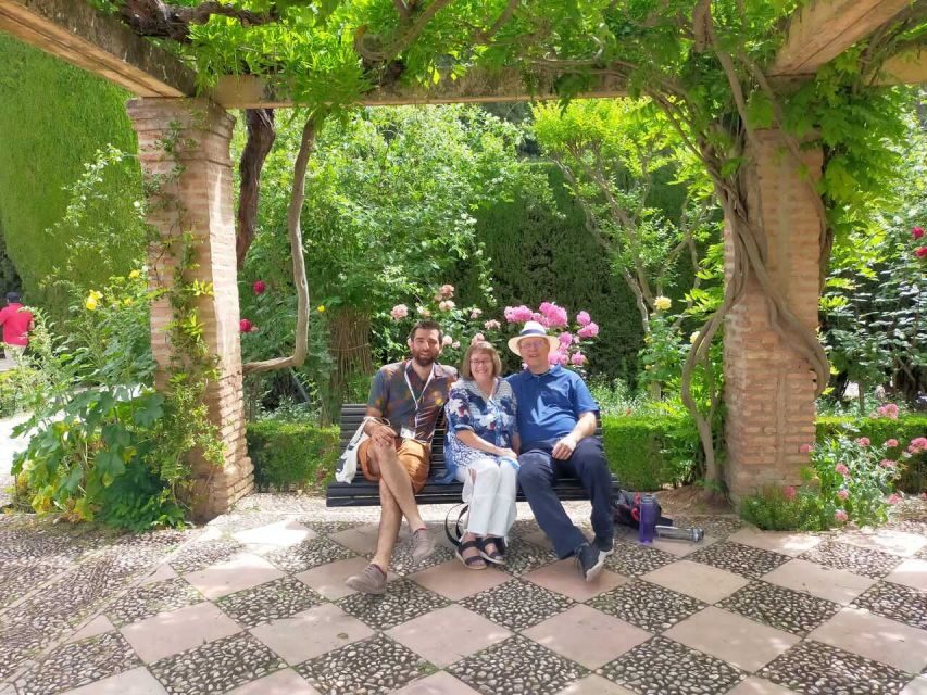 Granada: Alhambra and City Private Tour - An In-Depth Look at the Tour Experience