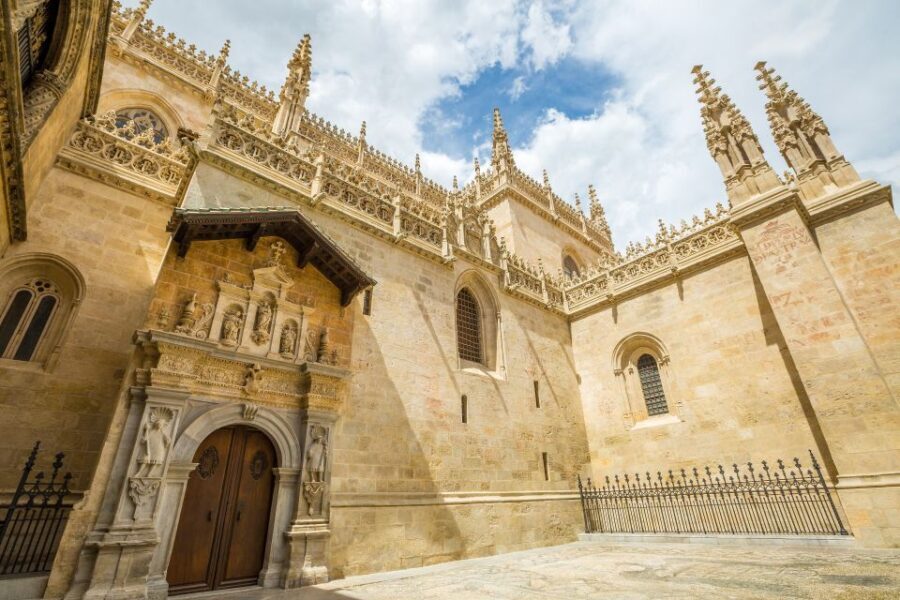 Granada: Alhambra, Cathedral & Royal Chapel Tour w/ Tickets - What to Expect from the Tour