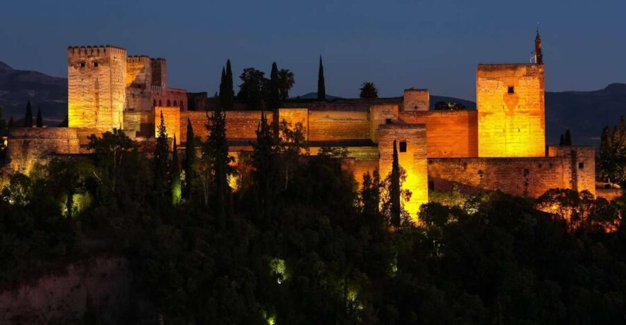 Granada: Alhambra Night Visit Entry Ticket - What You Can Expect from the Night Visit
