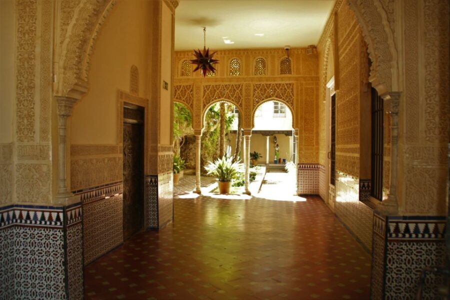 Granada: Gardens of Carmenes Guided Tour - The Experience in Detail