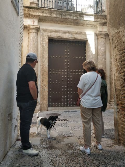 Granada: Guided Albaicín Visit with Pets - Who Should Consider This Tour?