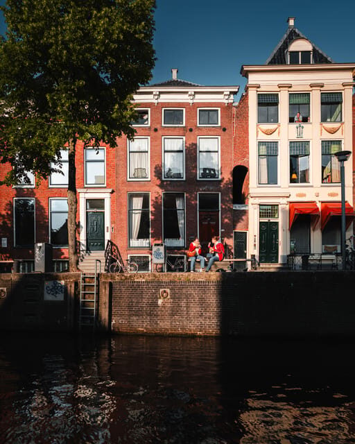 Groningen: Informative city canal cruise + drinks & cookies - The Drinks & Treats — What Sets This Tour Apart