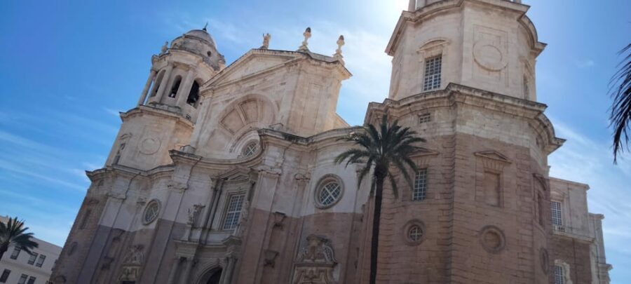 Guided visit on foot through Cádiz: stories from the hand of a local guide - What to Expect During the Tour