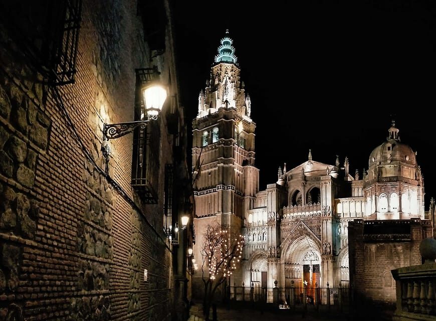 Guided visit through Imperial Toledo - A Deep Dive into Toledo by Night
