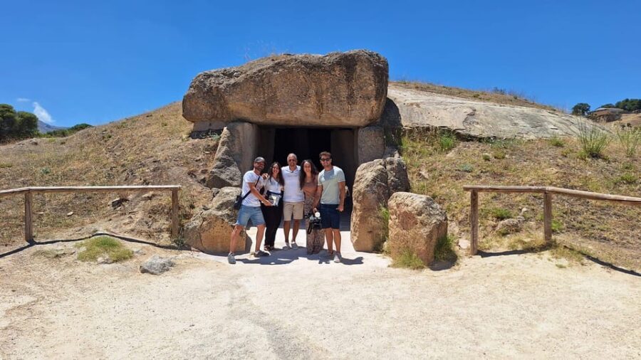 Guided visit to the dolmens of Antequera - The Value of the Experience