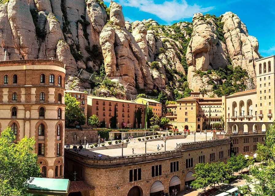 Guided Visit to the Enchanting Montserrat Monastery - Exploring Montserrat Monastery and La Moreneta