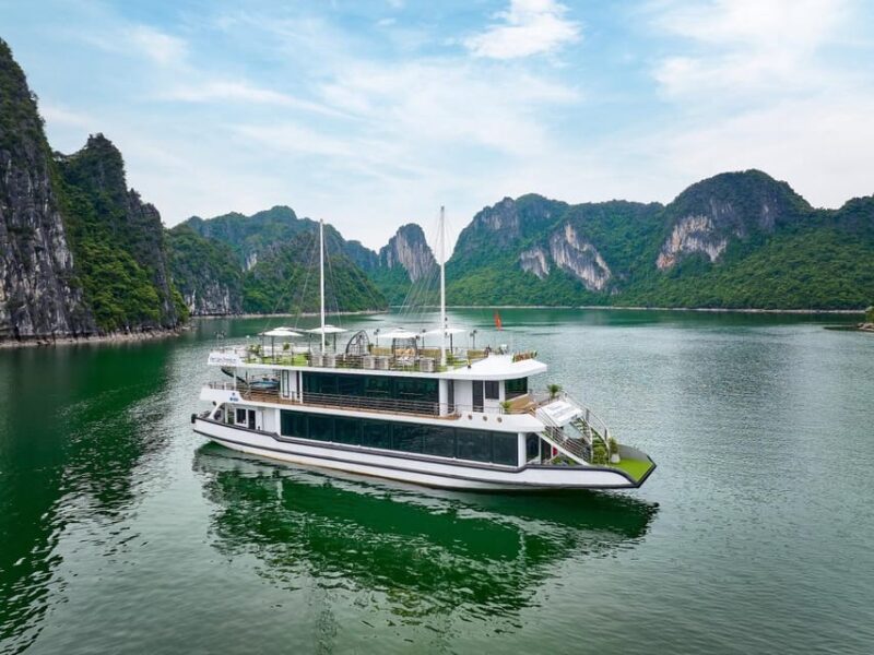 Ha Noi - Ha Long Bay 1 Day/ Luxury Boat/ Buffet Lunch/ Party - Key Points