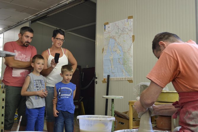 Hands on clay - be creative and make a pot - Authentic Clay-Crafting in Istria: A Deep Dive into the Hands-On Pottery Experience