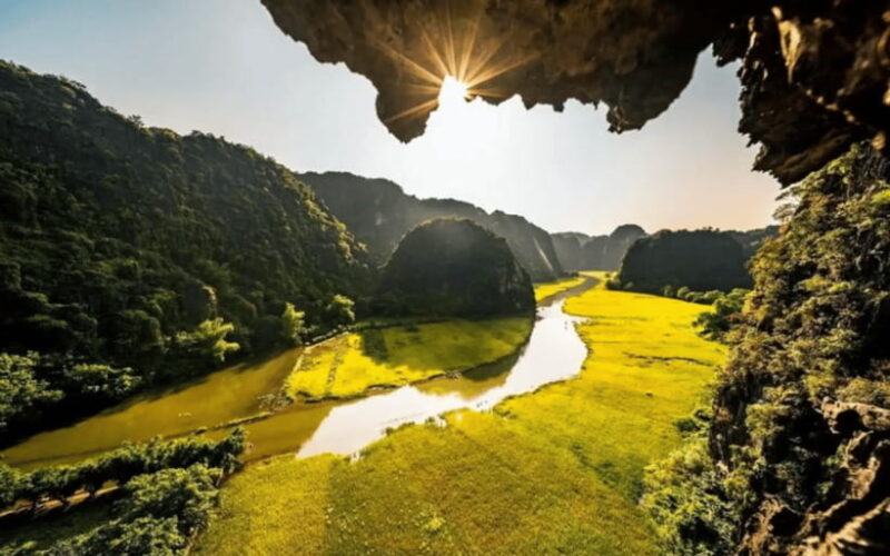Hanoi: Hoa Lu and Trang An Day Tour with Lunch - An Honest Look at a Day Exploring Vietnam’s Historic and Natural Gems