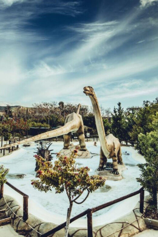 Heraklion: Family Fun Day with Dinosauria and CRETAquarium - Who Will Love This Tour?