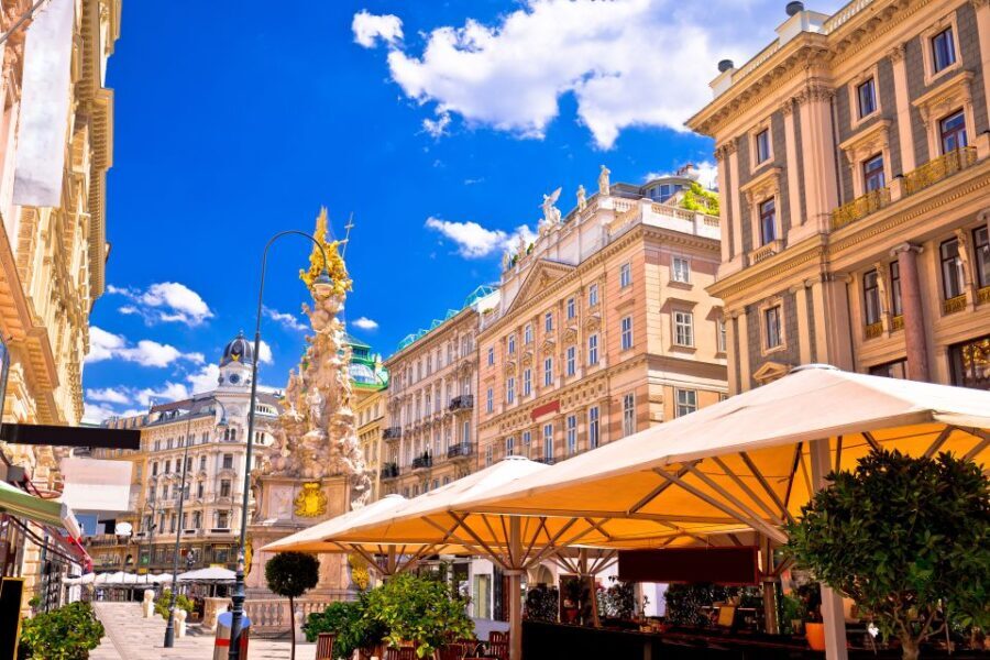 Highlights of Vienna: Private Bike Tour with Licensed Guide - Exploring the Historic Old Town