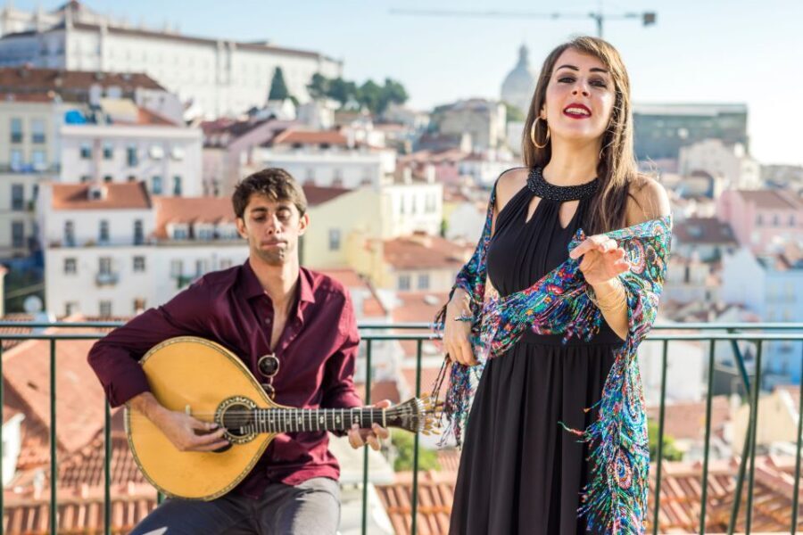Highlights & Secrets of Lisbon Private Walking Tour - Dive into the Itinerary