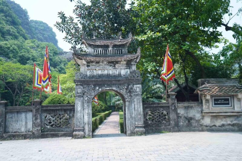 Hoa Lu & Tam Coc - Biking with Buffet Lunch - Introduction
