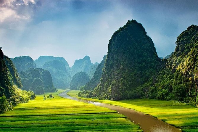 Hoa Lu - Tam Coc boat Trip and Mua Cave - An In-Depth Look at the Tour Experience