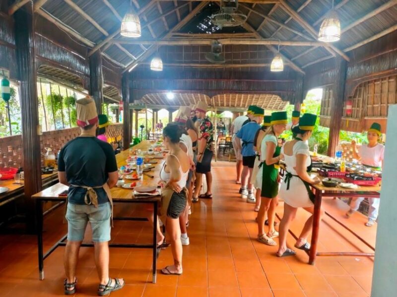 Hoi An: Market tour - Cam Thanh Cooking Class & Basket Boat - Key Points