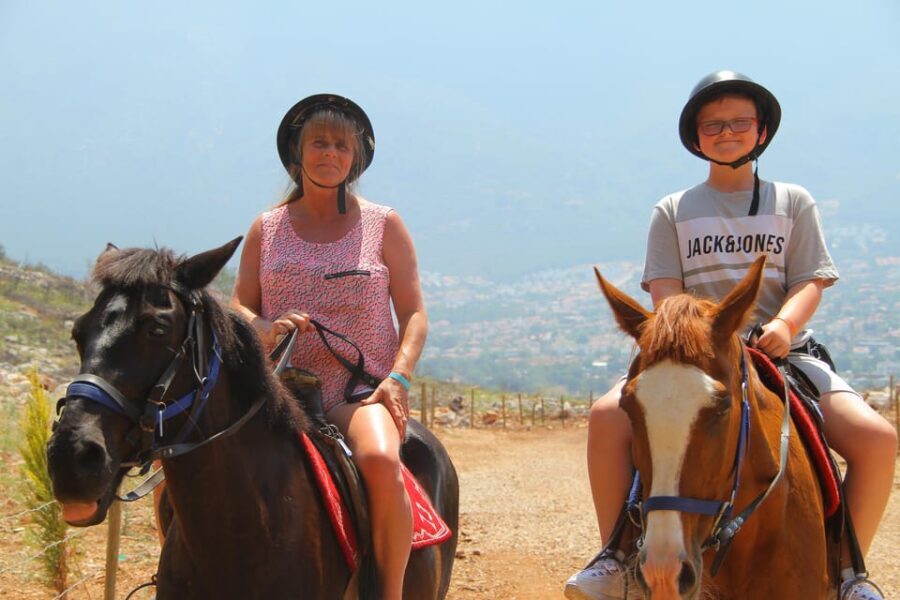 Horse Safari - Post-Ride Relaxation