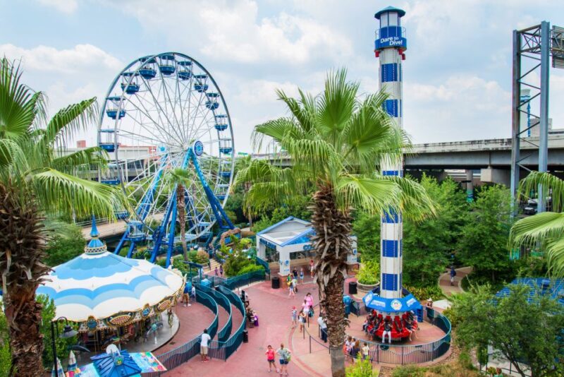 Houston: Downtown Aquarium All Day Pass - Key Points