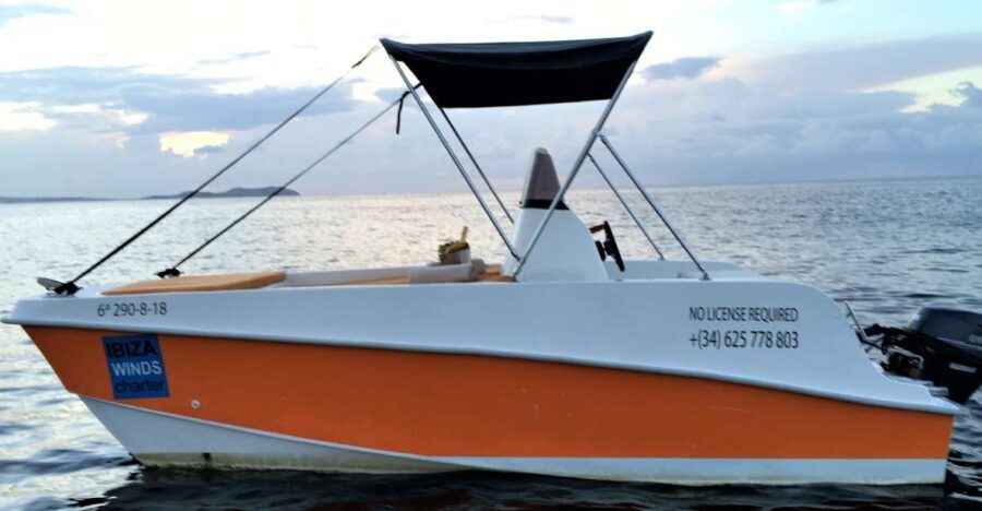 Ibiza: Discover the best coves in a boat driven by yourself - The Value of the Experience