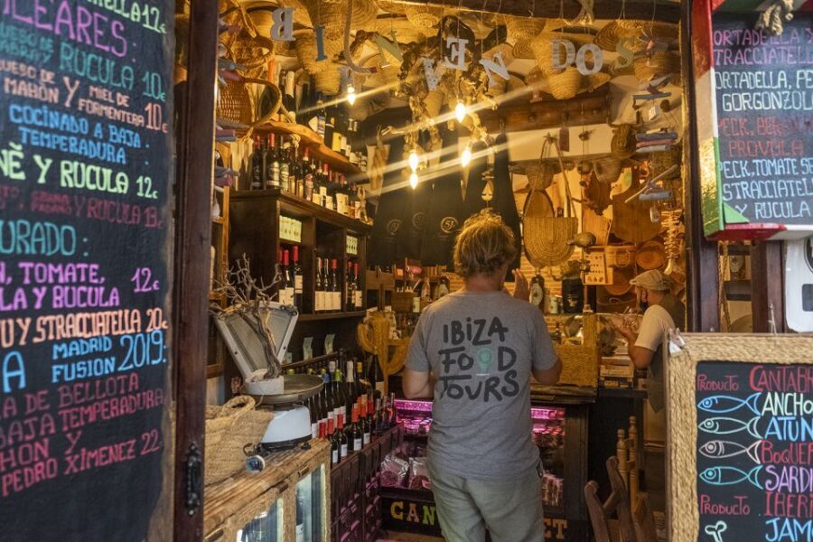 Ibiza: Guided Food Tour of Ibiza Town with Tastings - Who Should Consider This Tour?