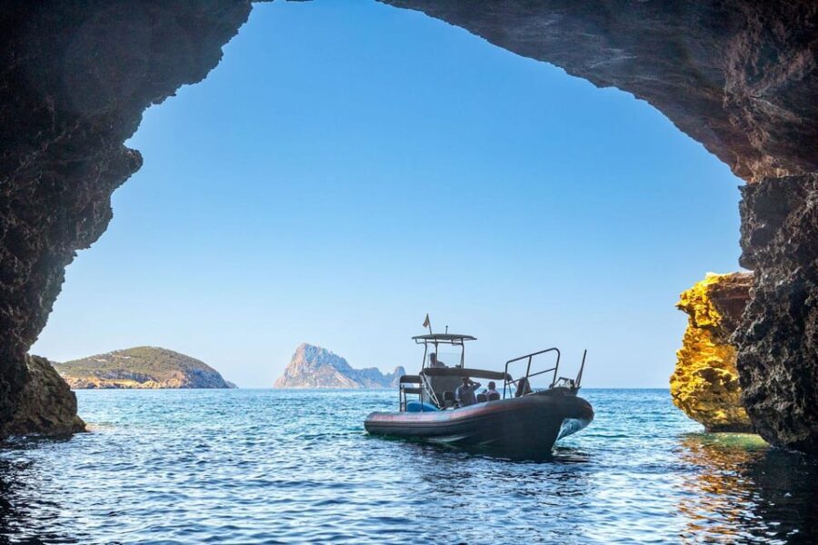 Ibiza: Private SpeedBoat to Es Vedra & Atlantis + Snorkel - Detailed Itinerary Breakdown