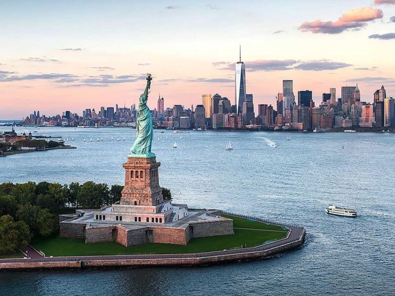 Iconic NYC: 9/11, Wall St, Liberty - Key Points