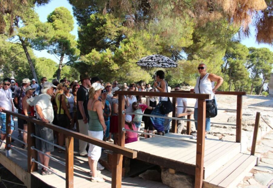 Ierapetra: Knossos Palace and Heraklion Guided City Tour - What’s Included and What’s Not