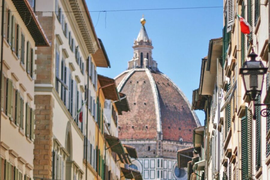 Illuminated Florence Tour for Kids with Gelato & Pizza - Authentic Family Experience