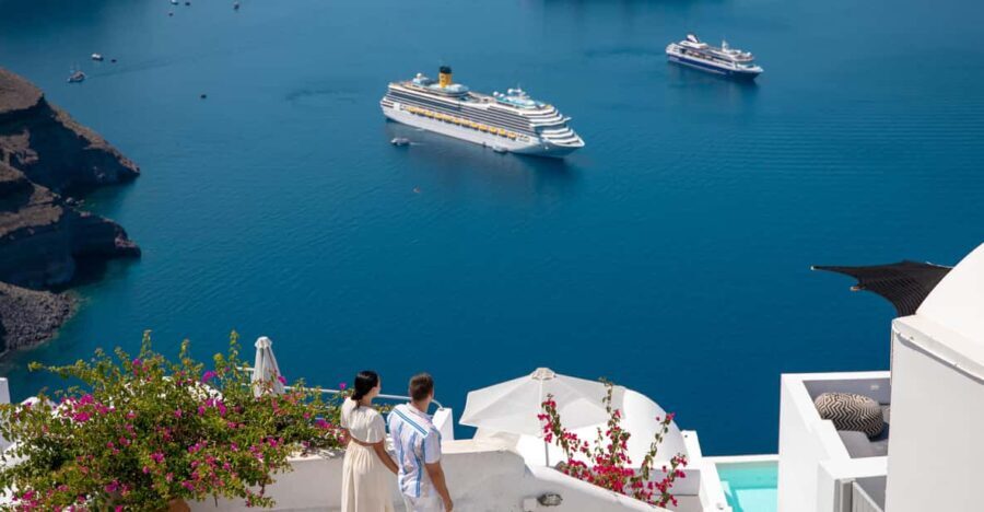 Imerovigli Santorini Photoshoot - The Experience and Support