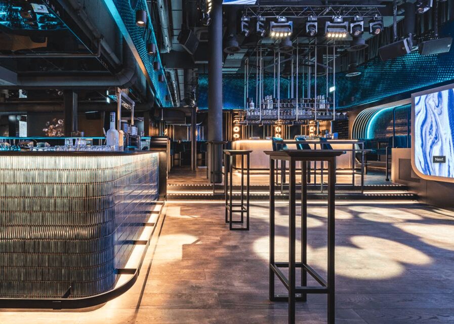 Innsbruck: Party-Ticket at Luna Club Lounge - What to Expect at Luna Club Lounge