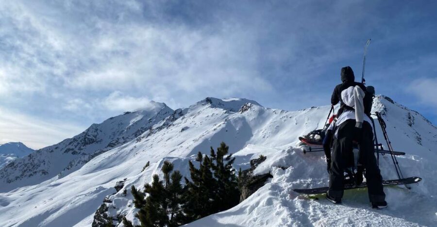 Innsbruck: Priv. Guided Snowy Mountain Hike /Snowshoe´s - What to Expect on the Tour
