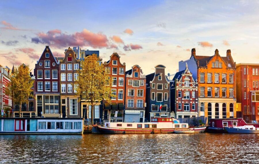 Instagram Photo Shoot in Amsterdam with a Photographer - The Experience and Practicalities