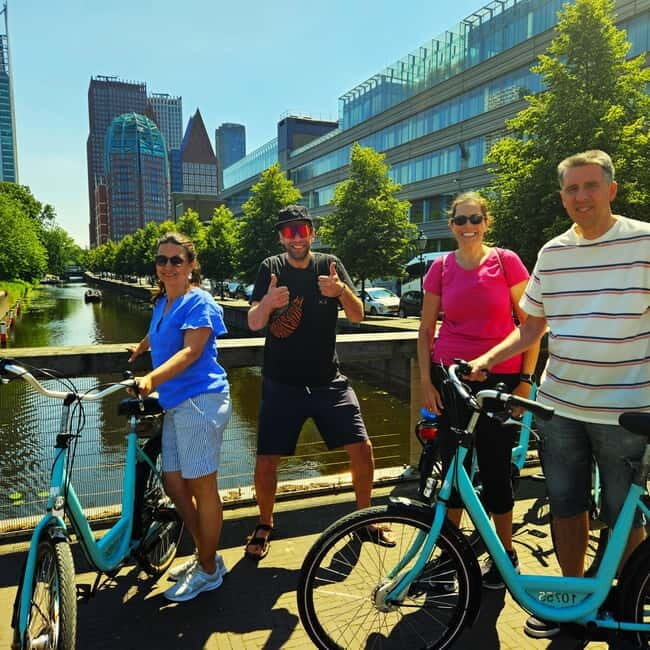 Interactive Safe 2,5hr Bike tour with Entertaining Guide - Breakdown of the Itinerary: What You’ll See and Experience
