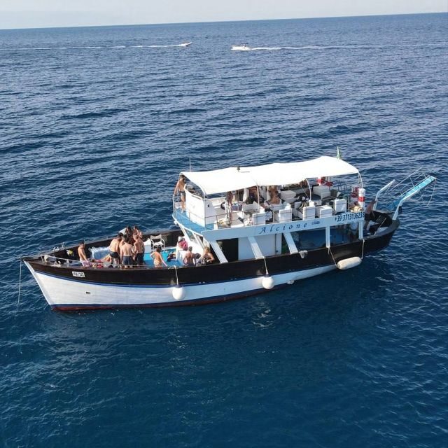 Ischia: Island Boat Tour with Neapolitan Lunch & Snorkeling - Concluding Thoughts: Who Is This Tour Best For?
