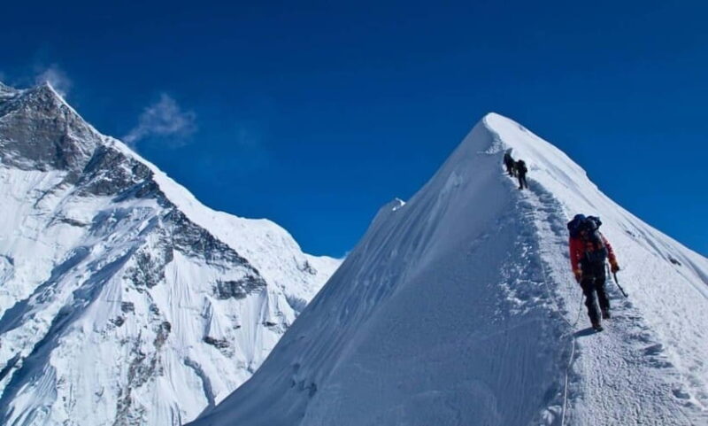 Island Peak Climbing & Everest Base Camp-18 Days - Key Points