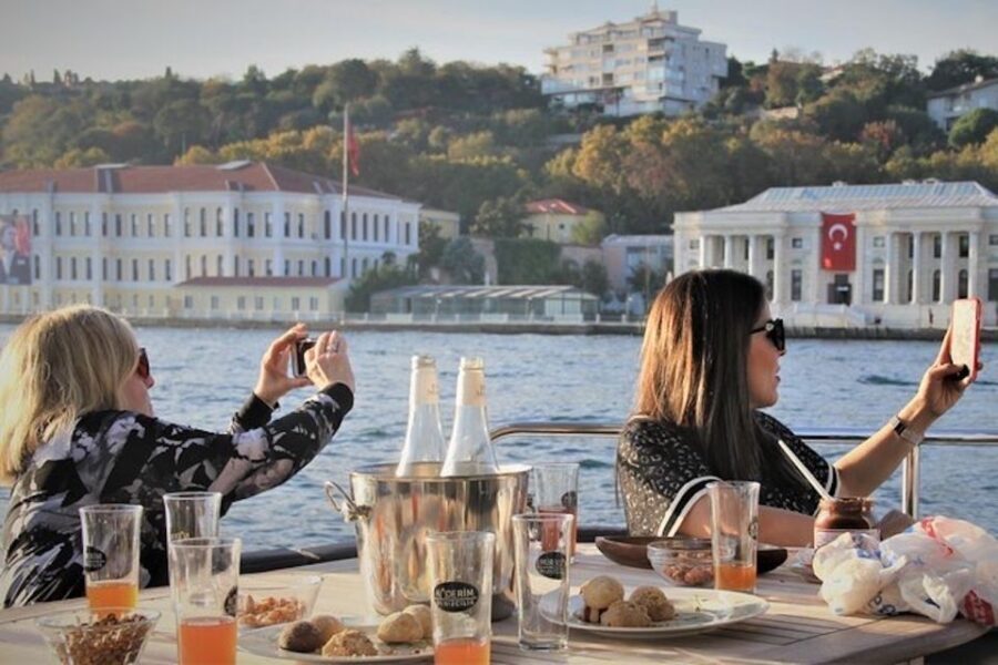 Istanbul: Bosphorus Cruise on A Private Luxury Yacht - What to Expect During Your Cruise