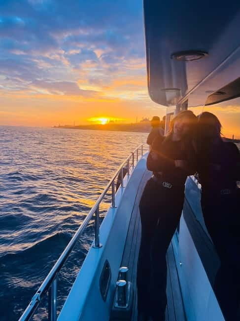 Istanbul: Bosphorus Sunset or Night Yacht Cruise & Transfers - Itinerary and Highlights